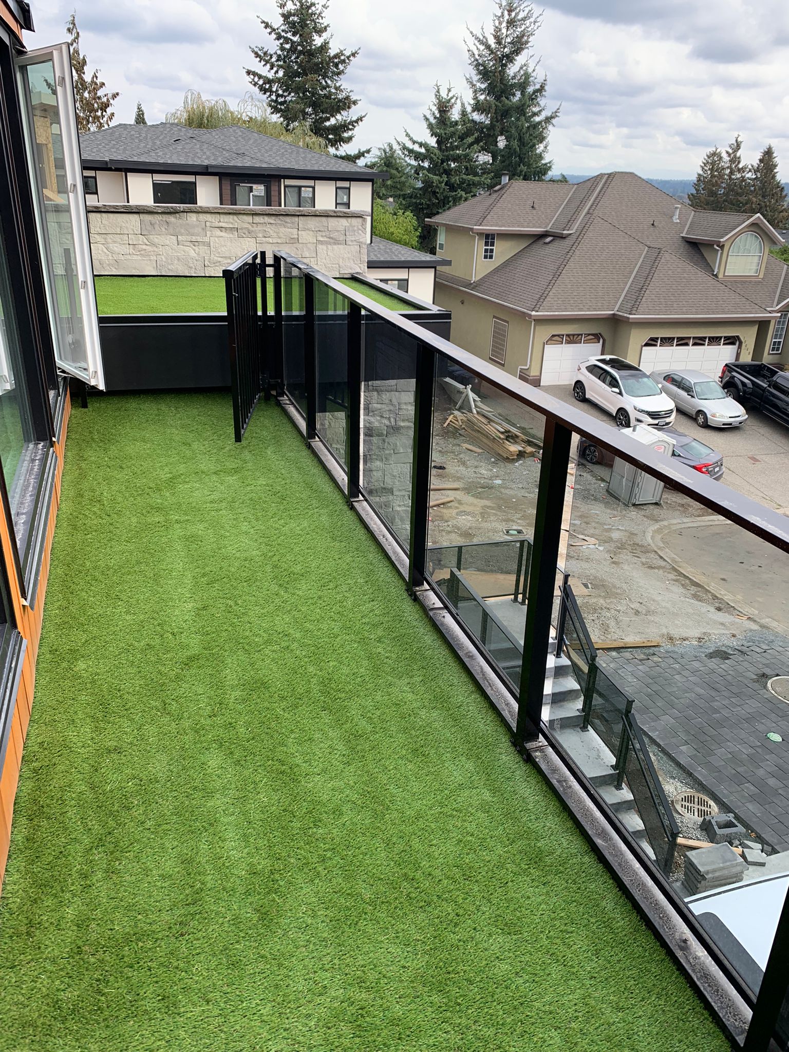 Patio & Deck Turf - patio & deck turf Vancouver - Mr Greens Turf